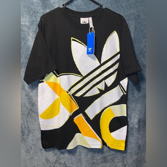 adidas | Shirts | Adidas Graphic Tshirt | Poshmark